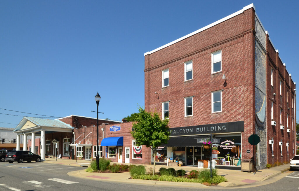 Mathews County Courthouse Square – DHR