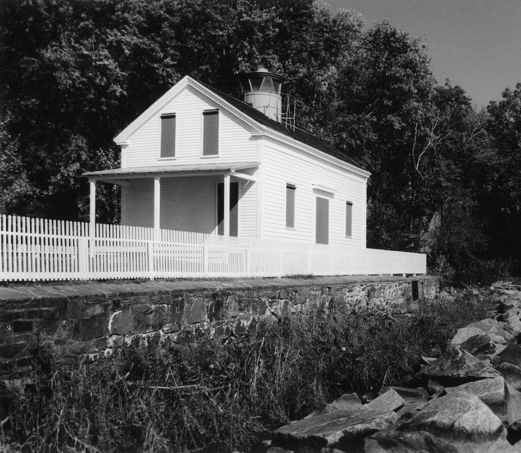 Jones Point Lighthouse and District of Columbia South Cornerstone – DHR