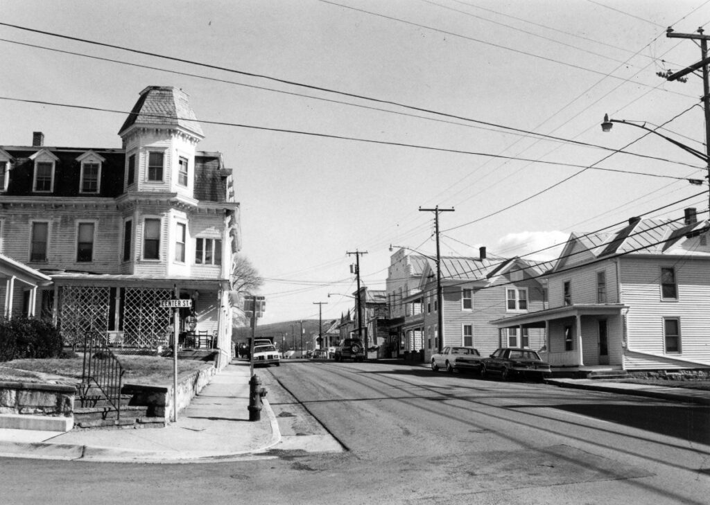 Edinburg Historic District – DHR